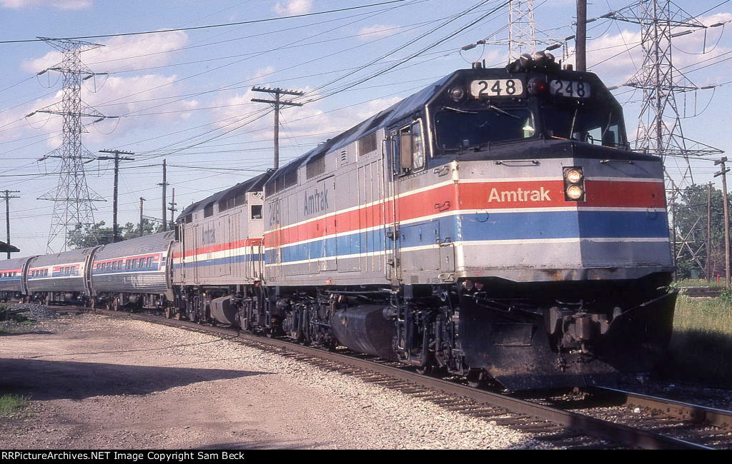 AMTK 248 and 220 on #318--The Hoosier State